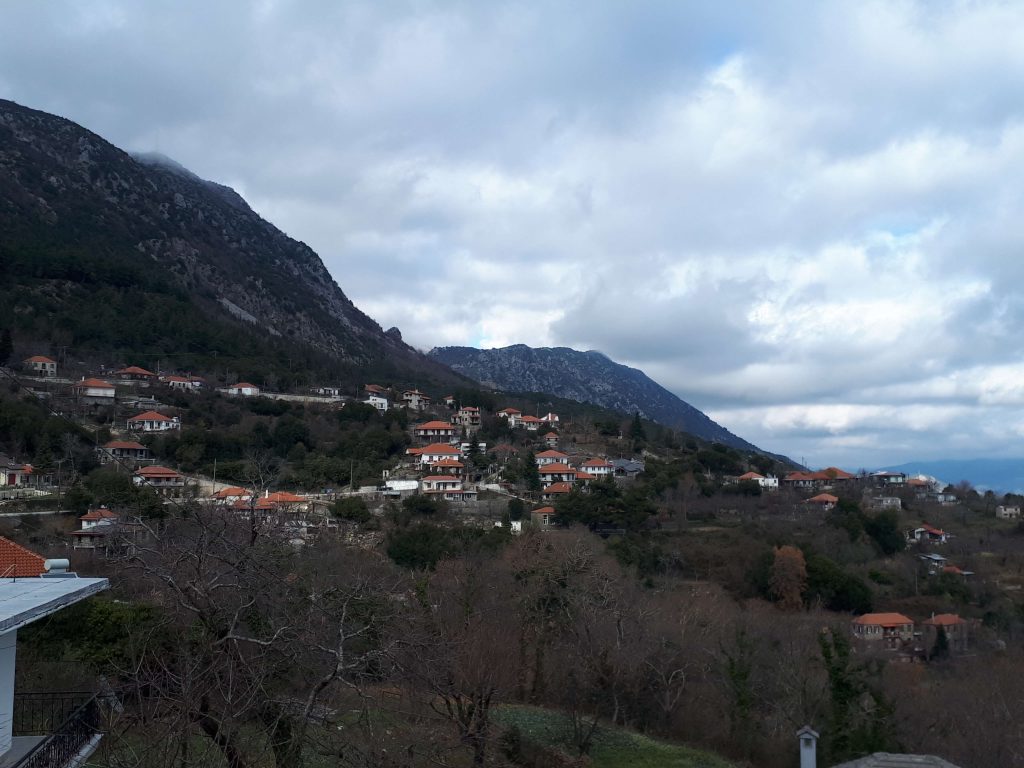 Συρράκο και Καλλαρύτες στα Τζουμέρκα Ιωαννίνων, δυο δίδυμα χωριά ...