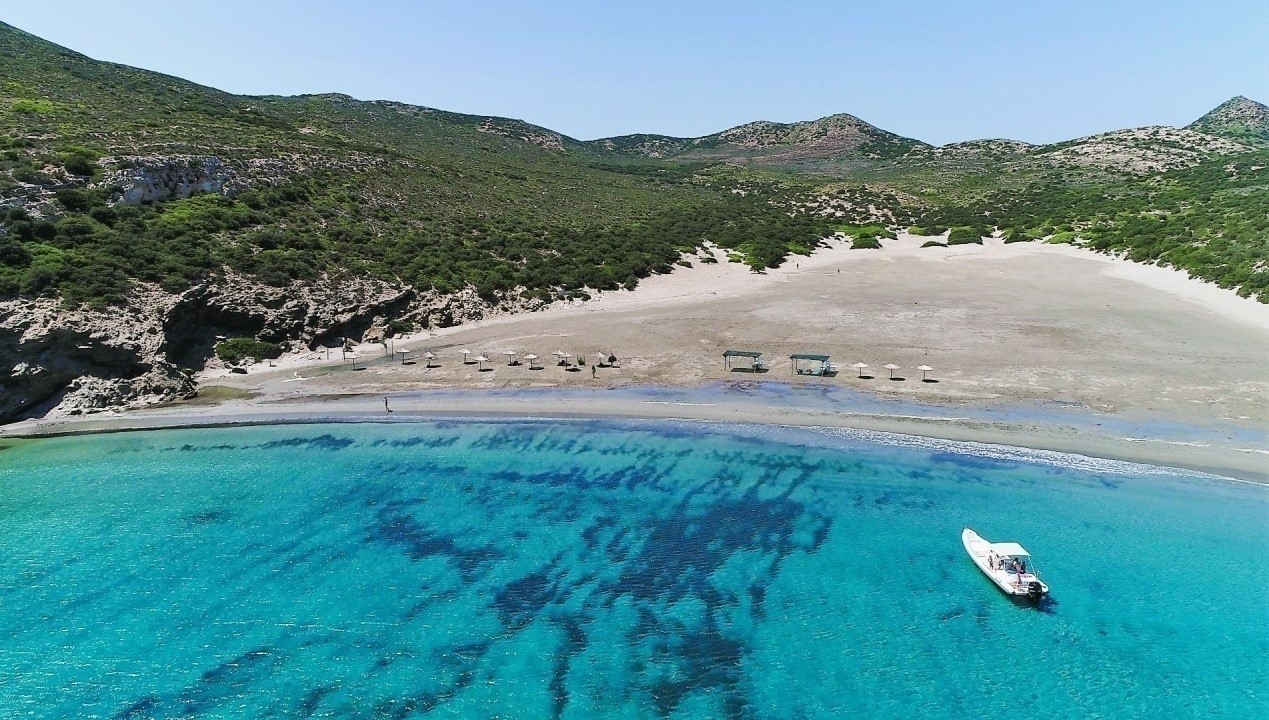 Δεσποτικό, η παραλία Λιβάδι με την Ασημένια Αμμουδιά - Driver Stories